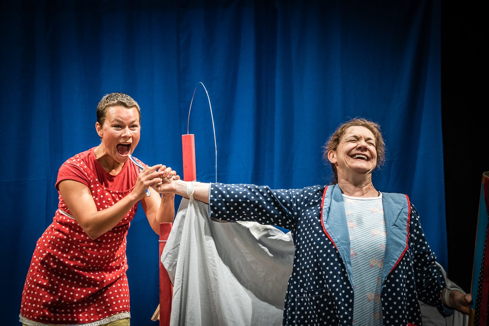 Mama, wo ist eigentlich das Gestern hin? / Theater Apron Mama, wo ist eigentlich das Gestern hin? / Theater Apron